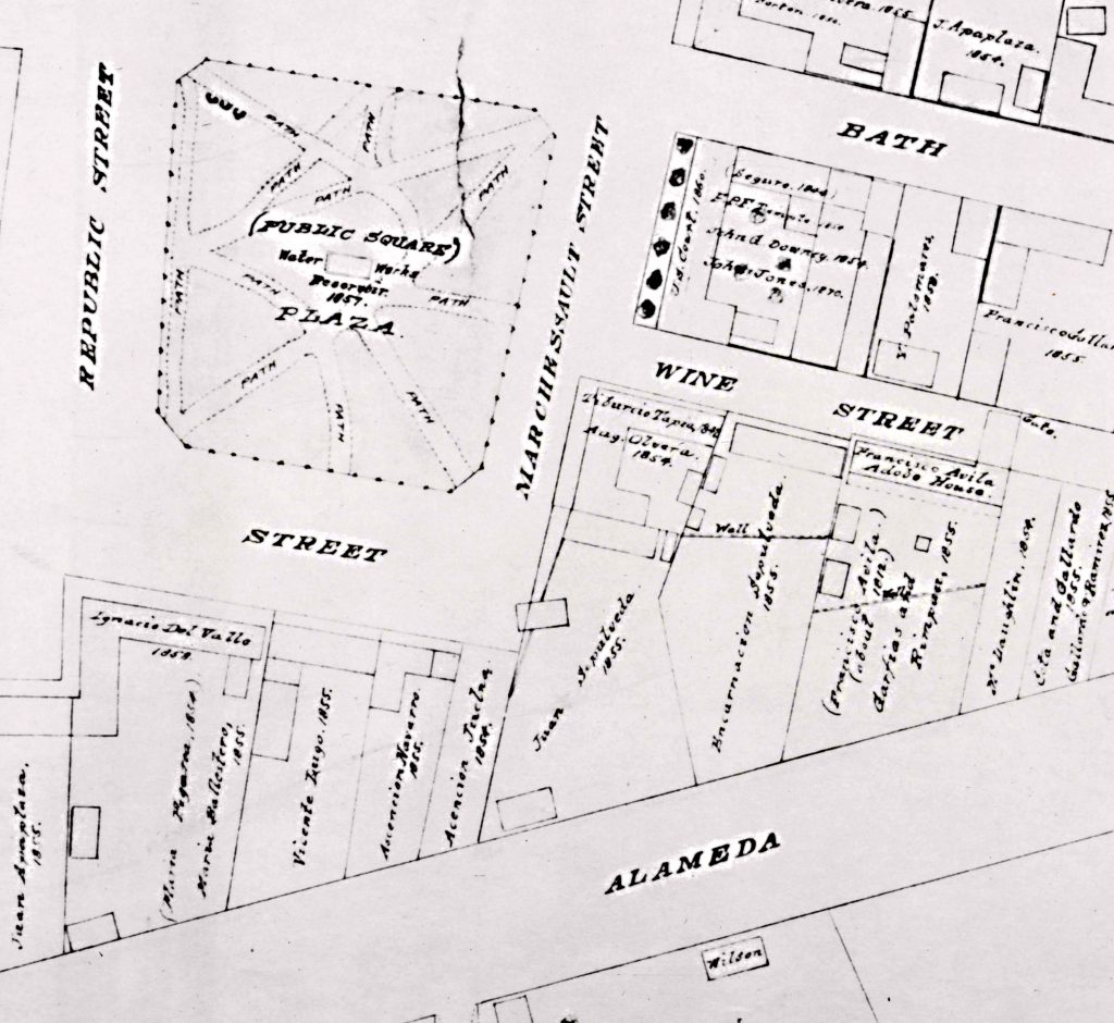 Honey travels through portals of time : Boryanabooks